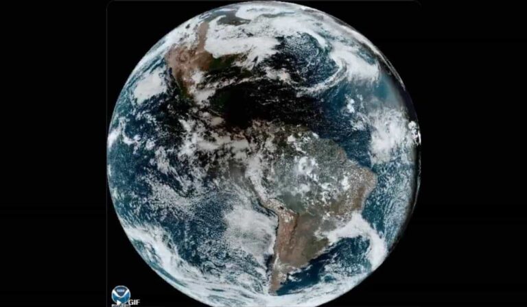 Check out amazing photos of the solar eclipse seen from space - TechBreak