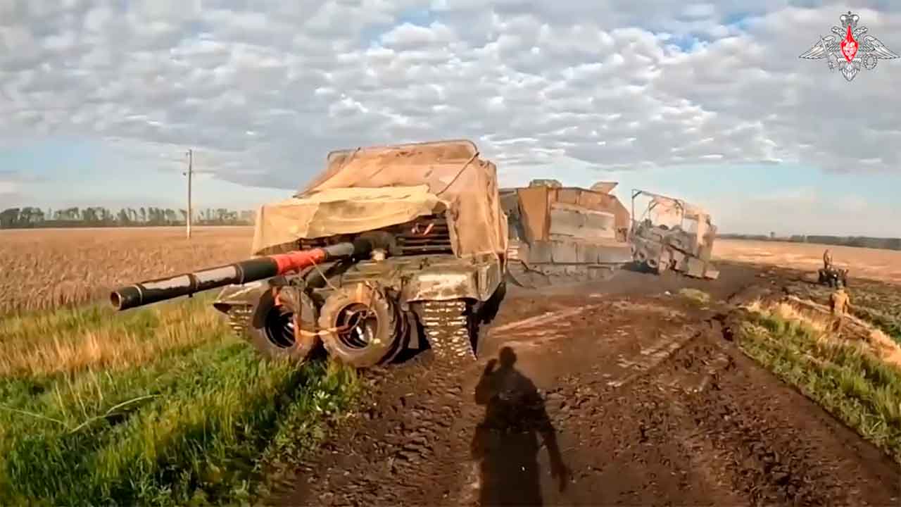 Video: Ryssland fångar ukrainsk Leopard 2A6-stridsvagn nästan oskadd - TechBreak